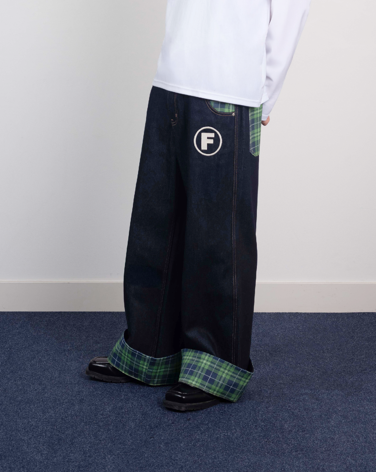 Checkered F denim jeans – La Fam